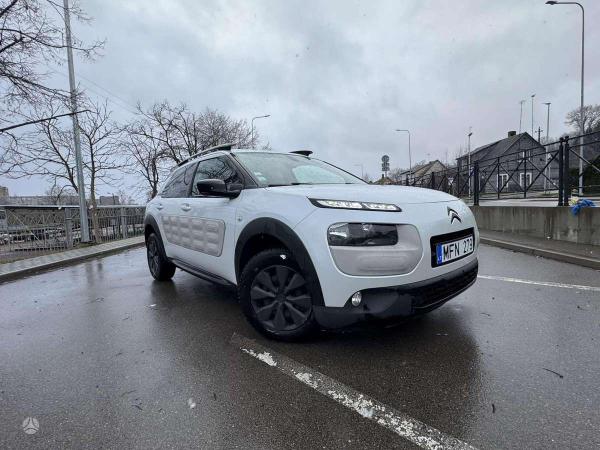 Balts Citroen C4 Cactus 2014 Telšiai, ar dzinēja tilpumu 1.60 L un nobraukumu 255 tūkst. km par 4600 €, foto 2 vietnē AUTOMOTO.COM.LV
