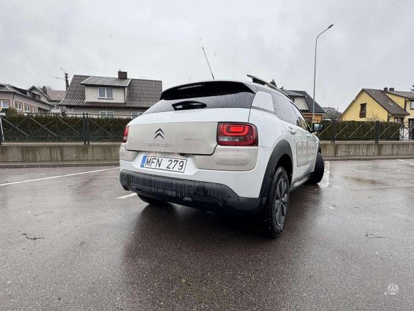 Balts Citroen C4 Cactus 2014 Telšiai, ar dzinēja tilpumu 1.60 L un nobraukumu 255 tūkst. km par 4600 €, foto 5 vietnē AUTOMOTO.COM.LV