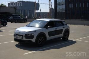 Белый Ситроен C4 Кактус 2014 в Рига, объемом двигателя 1.20 л и пробегом 214 тыс. км за 3990 €, фото 3 на AUTOMOTO.COM.LV