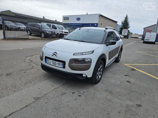 Balts Citroen C4 Cactus 2014 Tauragė, ar dzinēja tilpumu 1.20 L un nobraukumu 182 tūkst. km par 4300 €, foto 1 vietnē AUTOMOTO.COM.LV