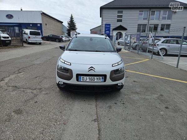 Balts Citroen C4 Cactus 2014 Tauragė, ar dzinēja tilpumu 1.20 L un nobraukumu 182 tūkst. km par 4300 €, foto 3 vietnē AUTOMOTO.COM.LV