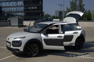 White Citroen C4 Cactus 2014 in Riga, with an engine capacity of 1.20 L and mileage of 214 thousand km for 4350 €, photo 3 on AUTOMOTO.COM.LV