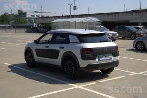 White Citroen C4 Cactus 2014 in Riga, with an engine capacity of 1.20 L and mileage of 214 thousand km for 4350 €, photo 4 on AUTOMOTO.COM.LV