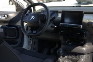 White Citroen C4 Cactus 2014 in Riga, with an engine capacity of 1.20 L and mileage of 214 thousand km for 4350 €, photo 7 on AUTOMOTO.COM.LV