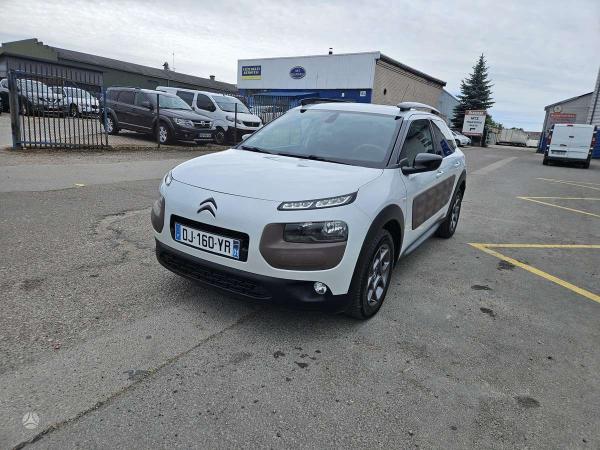 Balts Citroen C4 Cactus 2014 Tauragė, ar dzinēja tilpumu 1.20 L un nobraukumu 182 tūkst. km par 4300 €, foto 1 vietnē AUTOMOTO.COM.LV