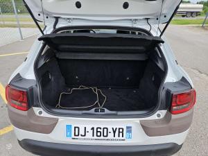 Balts Citroen C4 Cactus 2014 Tauragė, ar dzinēja tilpumu 1.20 L un nobraukumu 182 tūkst. km par 4300 €, foto 14 vietnē AUTOMOTO.COM.LV