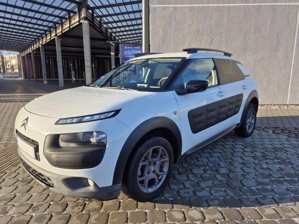 Balts Citroen C4 Cactus 2015 Raseiniai, ar dzinēja tilpumu 1.20 L un nobraukumu 142 tūkst. km par 4999 €, foto 3 vietnē AUTOMOTO.COM.LV