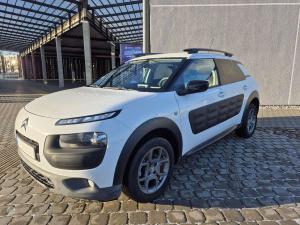 White Citroen C4 Cactus 2015 in Raseiniai, with an engine capacity of 1.20 L and mileage of 142 thousand km for 4999 €, photo 3 on AUTOMOTO.COM.LV