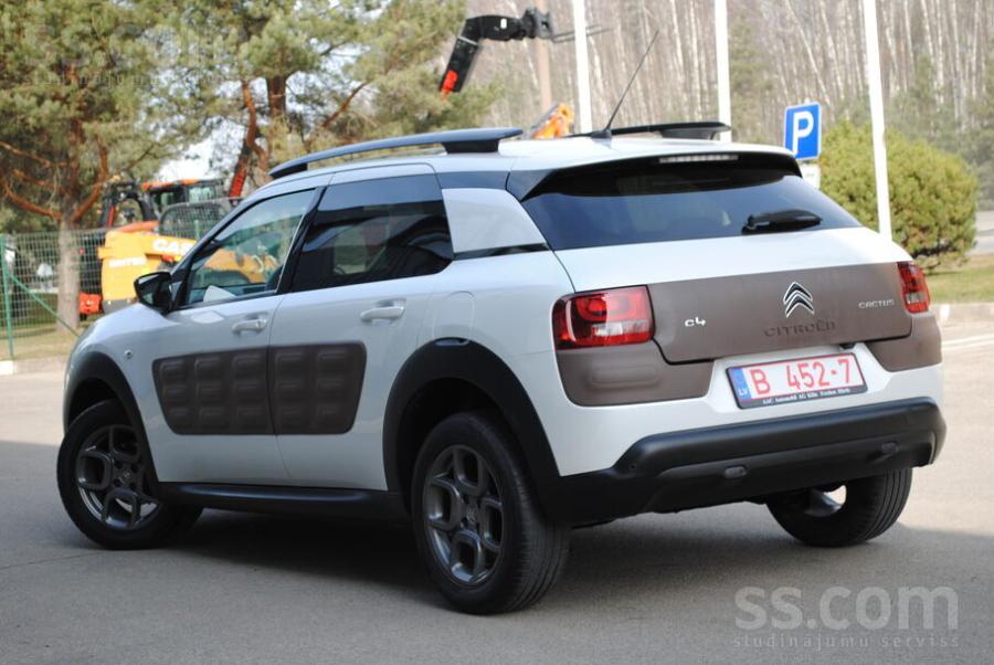 Balts Citroen C4 Cactus 2015 Rīga, ar dzinēja tilpumu 1.20 L un nobraukumu 101 tūkst. km par 5490 €, foto 4 vietnē AUTOMOTO.COM.LV