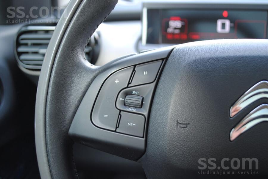 Balts Citroen C4 Cactus 2015 Rīga, ar dzinēja tilpumu 1.20 L un nobraukumu 101 tūkst. km par 5490 €, foto 21 vietnē AUTOMOTO.COM.LV