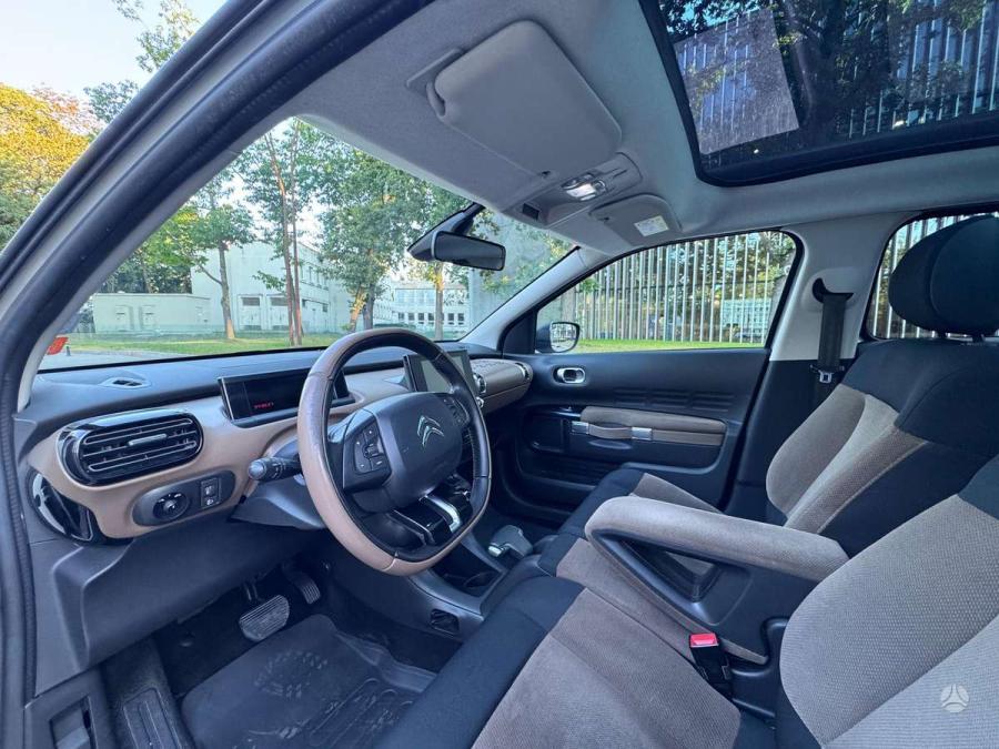 Balts Citroen C4 Cactus 2015 Kauņa, ar dzinēja tilpumu 1.56 L un nobraukumu 343 tūkst. km par 3700 €, foto 10 vietnē AUTOMOTO.COM.LV