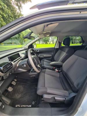 White Citroen C4 Cactus 2015 in Taurage, with an engine capacity of 1.20 L and mileage of 167 thousand km for 4300 €, photo 12 on AUTOMOTO.COM.LV