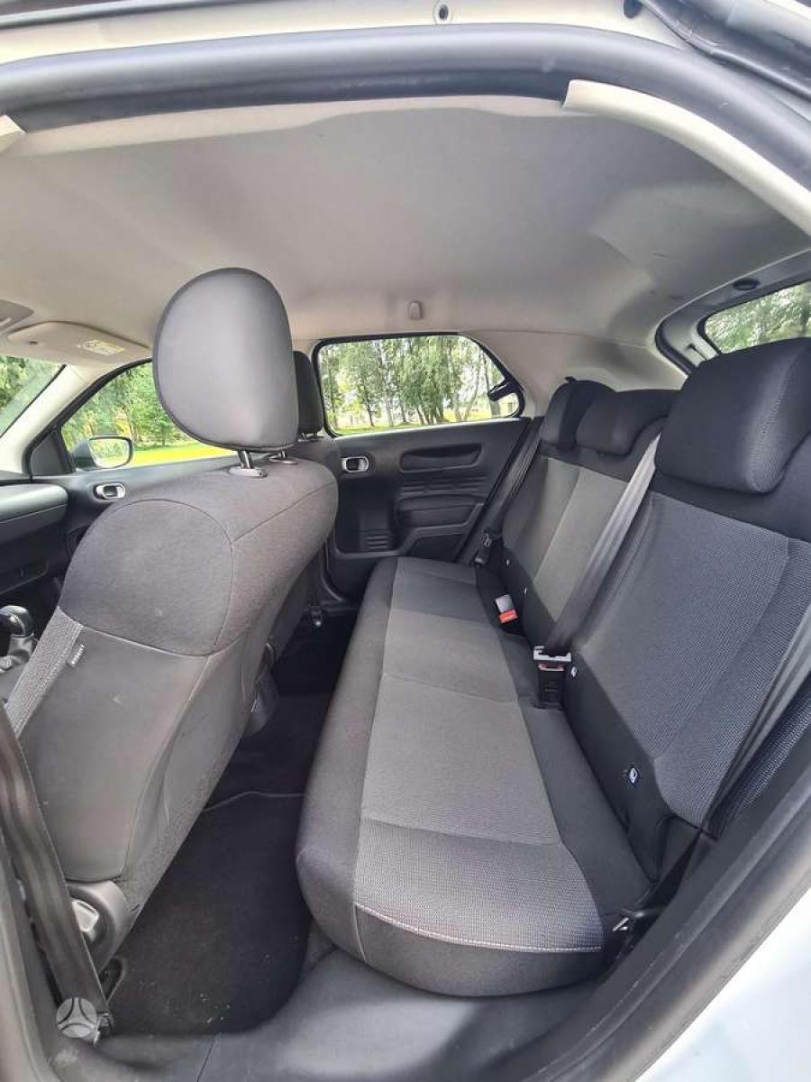 White Citroen C4 Cactus 2015 in Taurage, with an engine capacity of 1.20 L and mileage of 167 thousand km for 4300 €, photo 15 on AUTOMOTO.COM.LV