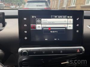 White Citroen C4 Cactus 2015 in Riga, with an engine capacity of 1.20 L and mileage of 247 thousand km for 5500 €, photo 10 on AUTOMOTO.COM.LV