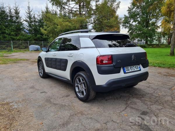 Ситроен C4 Кактус 2015 в Огре на AUTOMOTO.COM.LV Белый Ситроен C4 Кактус 2015 в Огре, объемом двигателя 1.20 л и пробегом 0 тыс. км за 4970 €, фото 8 на AUTOMOTO.COM.LV