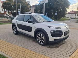 White Citroen C4 Cactus 2015 in Raseiniai, with an engine capacity of 1.56 L and mileage of 136 thousand km for 4300 €, photo 7 on AUTOMOTO.COM.LV
