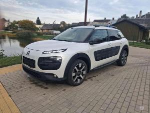 White Citroen C4 Cactus 2015 in Raseiniai, with an engine capacity of 1.56 L and mileage of 136 thousand km for 4300 €, photo 14 on AUTOMOTO.COM.LV