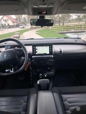 White Citroen C4 Cactus 2015 in Raseiniai, with an engine capacity of 1.56 L and mileage of 136 thousand km for 4300 €, photo 19 on AUTOMOTO.COM.LV