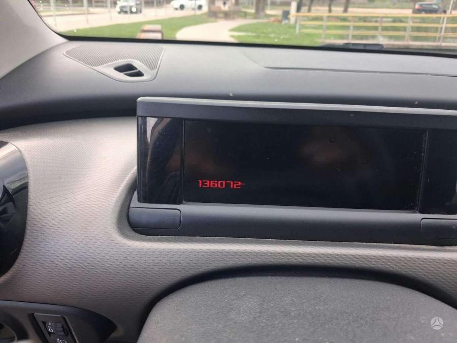 White Citroen C4 Cactus 2015 in Raseiniai, with an engine capacity of 1.56 L and mileage of 136 thousand km for 4300 €, photo 31 on AUTOMOTO.COM.LV
