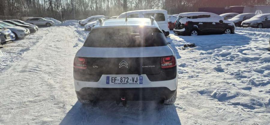 Balts Citroen C4 Cactus 2016 Tauragė, ar dzinēja tilpumu 1.20 L un nobraukumu 195 tūkst. km par 4100 €, foto 6 vietnē AUTOMOTO.COM.LV