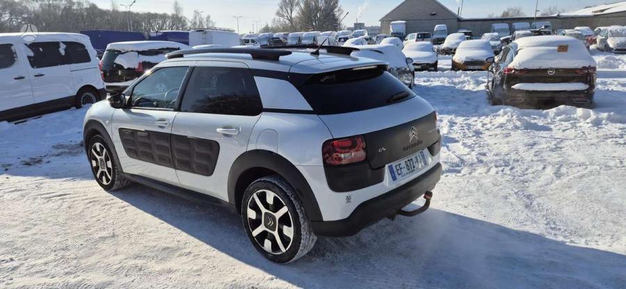 Balts Citroen C4 Cactus 2016 Tauragė, ar dzinēja tilpumu 1.20 L un nobraukumu 195 tūkst. km par 4100 €, foto 7 vietnē AUTOMOTO.COM.LV