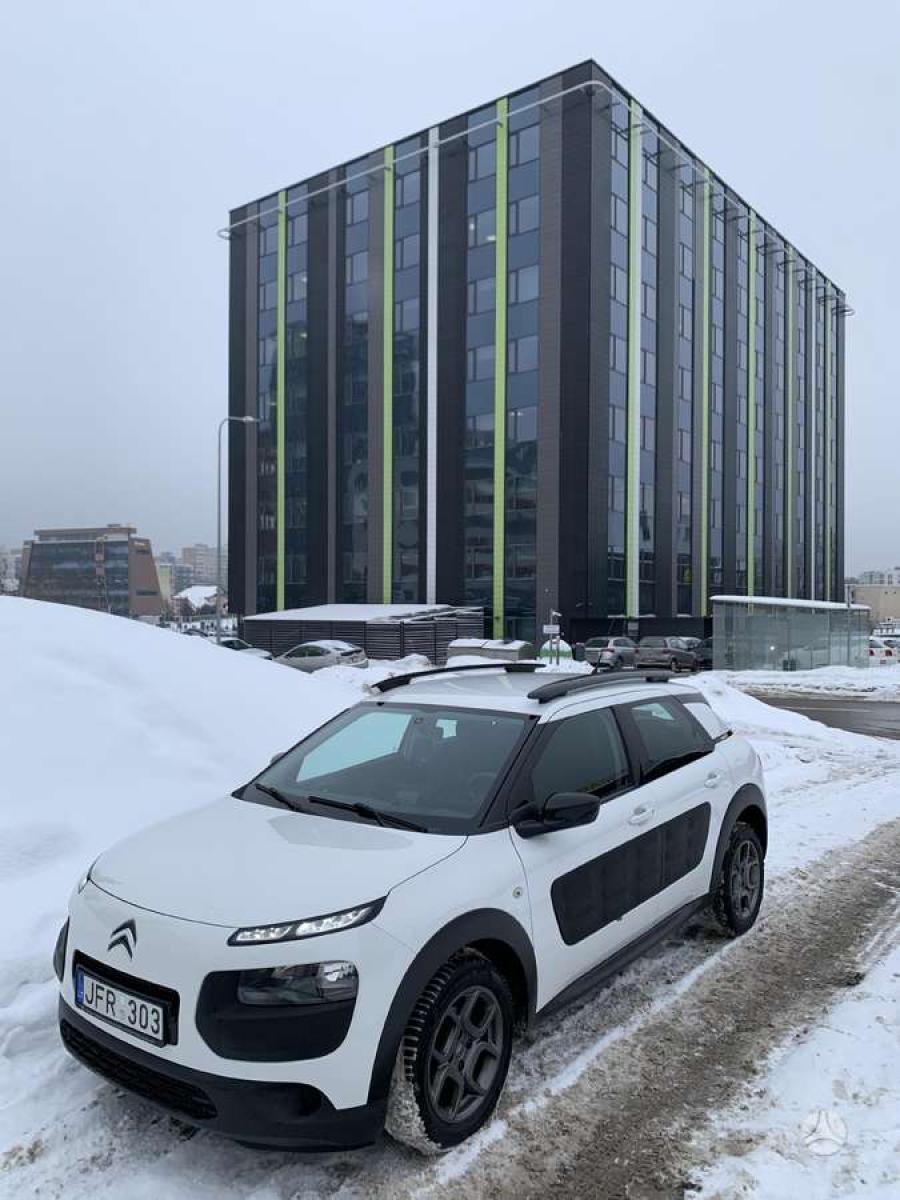 Balts Citroen C4 Cactus 2016 Viļņa, ar dzinēja tilpumu 1.56 L un nobraukumu 165 tūkst. km par 5800 €, foto 2 vietnē AUTOMOTO.COM.LV