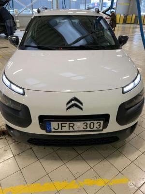 Balts Citroen C4 Cactus 2016 Viļņa, ar dzinēja tilpumu 1.56 L un nobraukumu 165 tūkst. km par 5800 €, foto 11 vietnē AUTOMOTO.COM.LV
