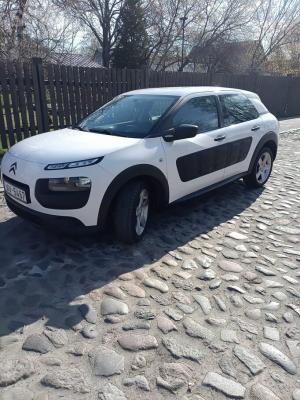 White Citroen C4 Cactus 2016 in Jelgava, with an engine capacity of 1.60 L and mileage of 236 thousand km for 6200 €, photo  on AUTOMOTO.COM.LV