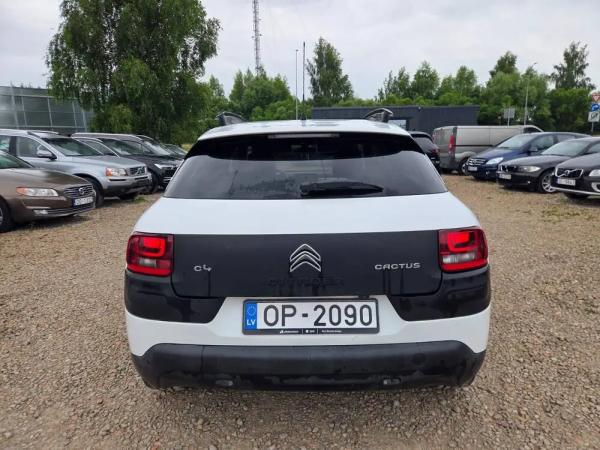 Белый Ситроен C4 Кактус 2016 в Елгава, объемом двигателя 1.60 л и пробегом 119 тыс. км за 5300 €, фото 6 на AUTOMOTO.COM.LV