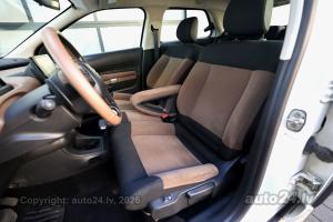 Balts Citroen C4 Cactus 2016 Tallina, ar dzinēja tilpumu 1.20 L un nobraukumu 108 tūkst. km par 6900 €, foto 9 vietnē AUTOMOTO.COM.LV