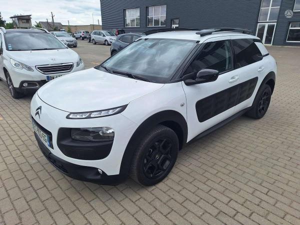 White Citroen C4 Cactus 2016 in Taurage, with an engine capacity of 1.20 L and mileage of 110 thousand km for 4200 €, photo 1 on AUTOMOTO.COM.LV