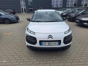 White Citroen C4 Cactus 2016 in Taurage, with an engine capacity of 1.20 L and mileage of 110 thousand km for 4200 €, photo 6 on AUTOMOTO.COM.LV