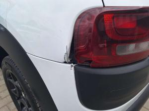 White Citroen C4 Cactus 2016 in Taurage, with an engine capacity of 1.20 L and mileage of 110 thousand km for 4200 €, photo 12 on AUTOMOTO.COM.LV