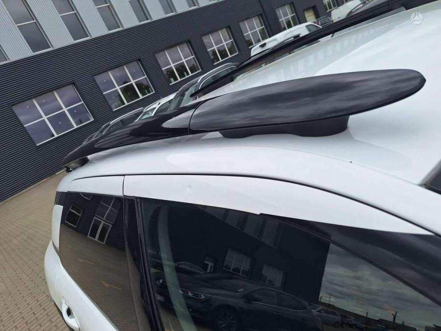 White Citroen C4 Cactus 2016 in Taurage, with an engine capacity of 1.20 L and mileage of 110 thousand km for 4200 €, photo 19 on AUTOMOTO.COM.LV