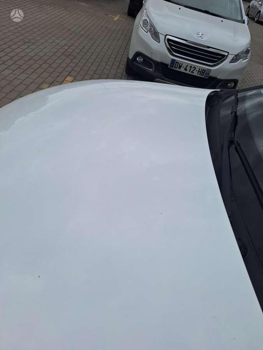 White Citroen C4 Cactus 2016 in Taurage, with an engine capacity of 1.20 L and mileage of 110 thousand km for 4200 €, photo 23 on AUTOMOTO.COM.LV