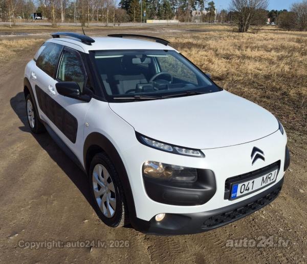 White Citroen C4 Cactus 2017 in Tallinn, with an engine capacity of 1.60 L and mileage of 138 thousand km for 6990 €, photo 2 on AUTOMOTO.COM.LV