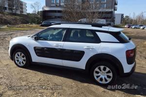 Balts Citroen C4 Cactus 2017 Tallina, ar dzinēja tilpumu 1.60 L un nobraukumu 138 tūkst. km par 6990 €, foto 7 vietnē AUTOMOTO.COM.LV