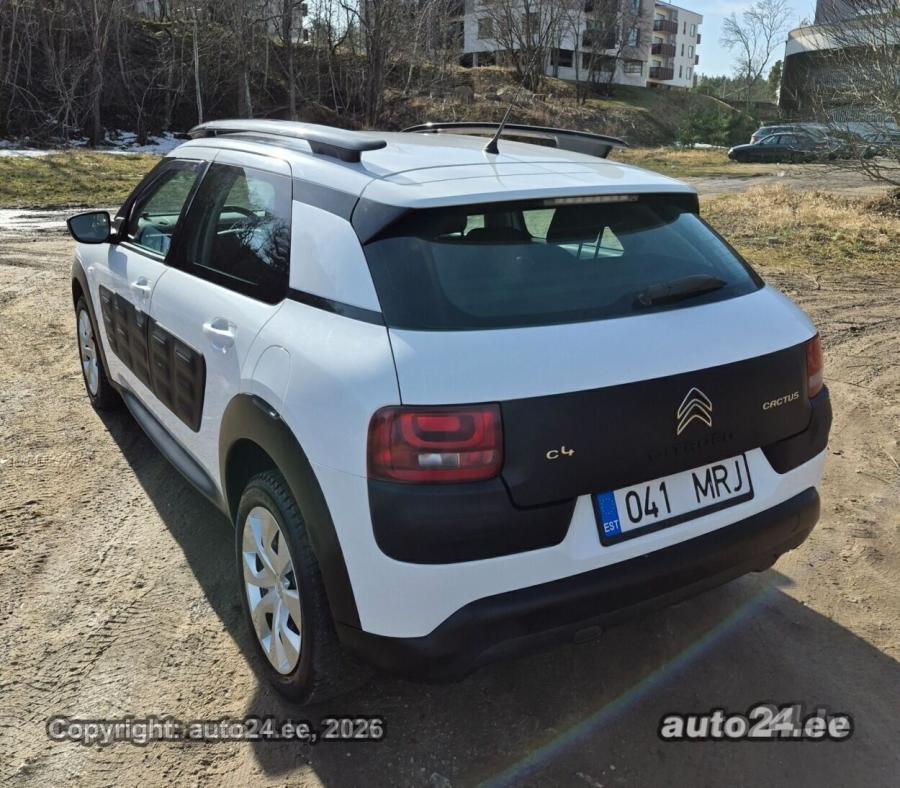 Balts Citroen C4 Cactus 2017 Tallina, ar dzinēja tilpumu 1.60 L un nobraukumu 138 tūkst. km par 6990 €, foto 7 vietnē AUTOMOTO.COM.LV