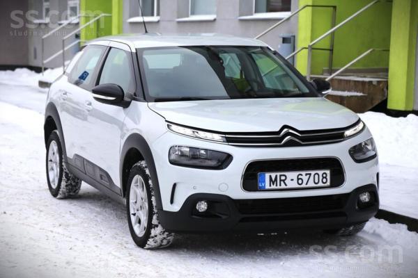 Balts Citroen C4 Cactus 2018 Rīga, ar dzinēja tilpumu 1.50 L un nobraukumu 103 tūkst. km par 6995 €, foto 4 vietnē AUTOMOTO.COM.LV