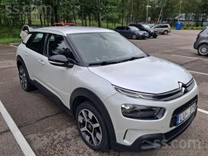 Белый Ситроен C4 Кактус 2018 в Рига, объемом двигателя 1.20 л и пробегом 136 тыс. км за 9000 €, фото 3 на AUTOMOTO.COM.LV