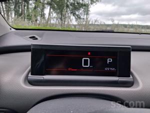 Белый Ситроен C4 Кактус 2018 в Рига, объемом двигателя 1.20 л и пробегом 136 тыс. км за 9000 €, фото 13 на AUTOMOTO.COM.LV