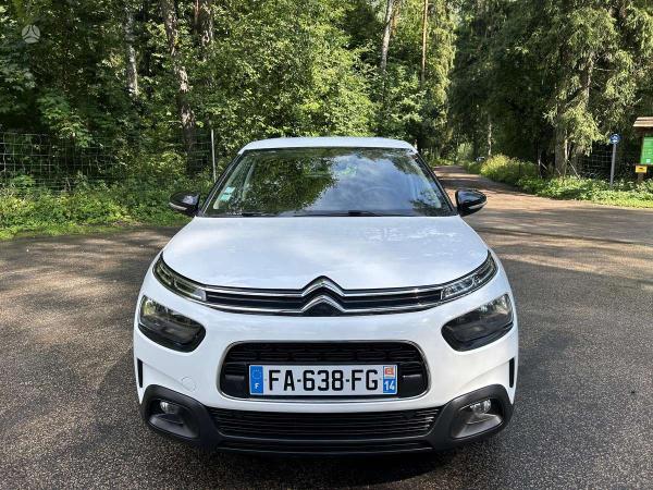 Balts Citroen C4 Cactus 2018 Tauragė, ar dzinēja tilpumu 1.20 L un nobraukumu 150 tūkst. km par 5250 €, foto 2 vietnē AUTOMOTO.COM.LV
