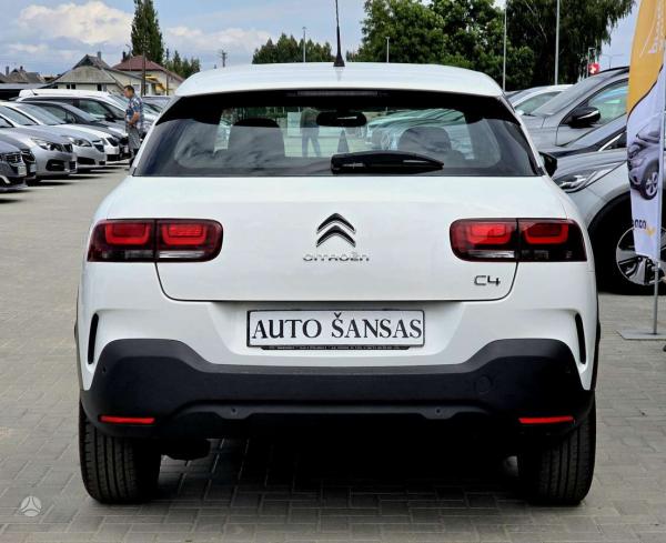 White Citroen C4 Cactus 2018 in Taurage, with an engine capacity of 1.56 L and mileage of 280 thousand km for 4500 €, photo 9 on AUTOMOTO.COM.LV