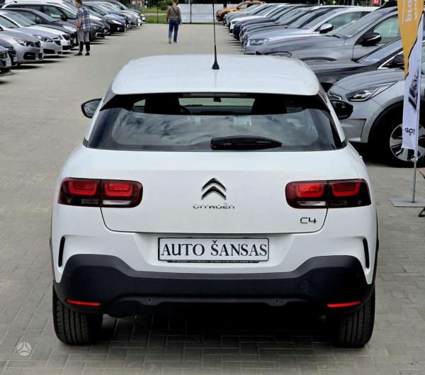 White Citroen C4 Cactus 2018 in Taurage, with an engine capacity of 1.56 L and mileage of 280 thousand km for 4500 €, photo 10 on AUTOMOTO.COM.LV
