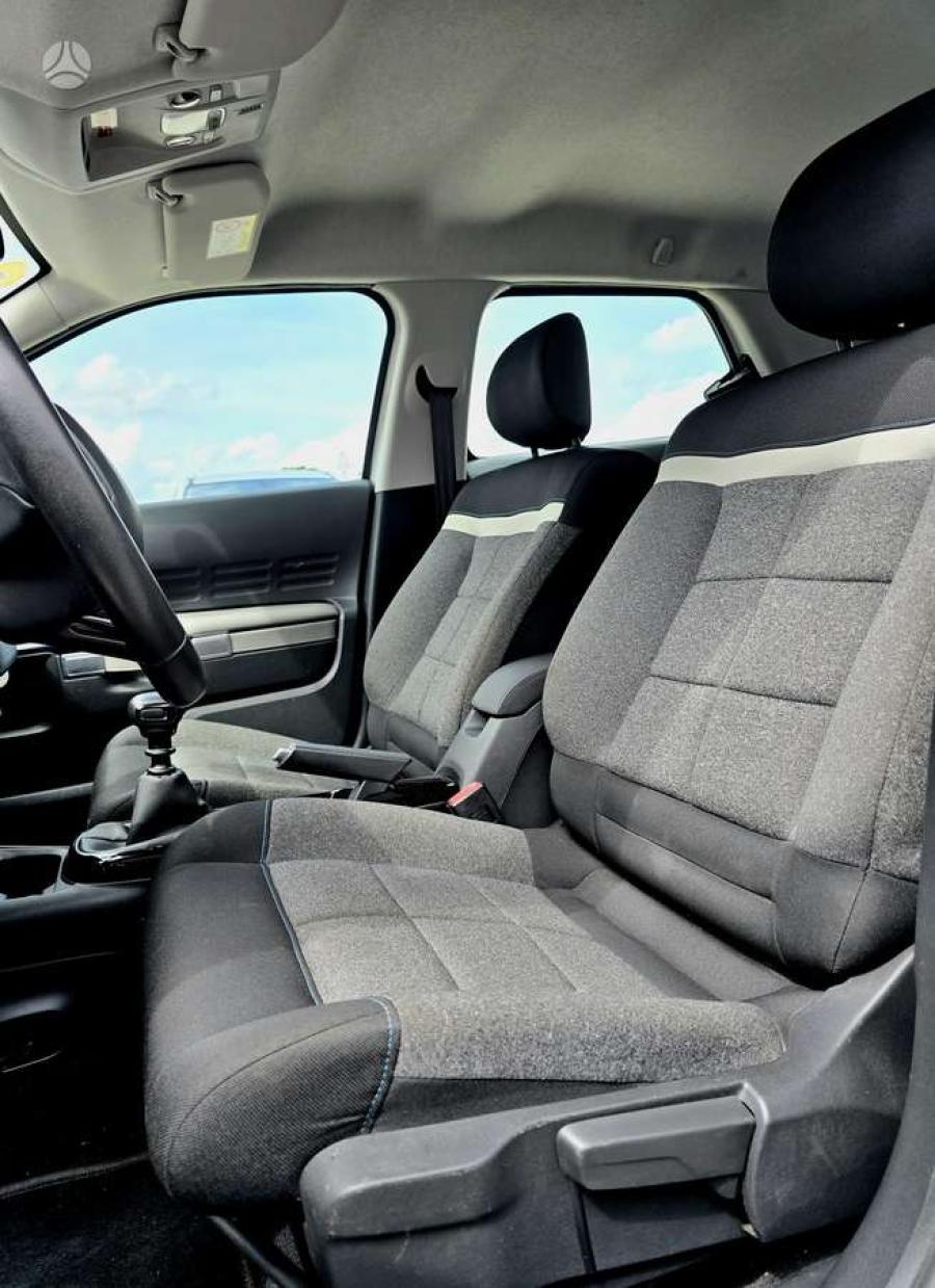 Balts Citroen C4 Cactus 2018 Tauragė, ar dzinēja tilpumu 1.56 L un nobraukumu 280 tūkst. km par 4500 €, foto 18 vietnē AUTOMOTO.COM.LV