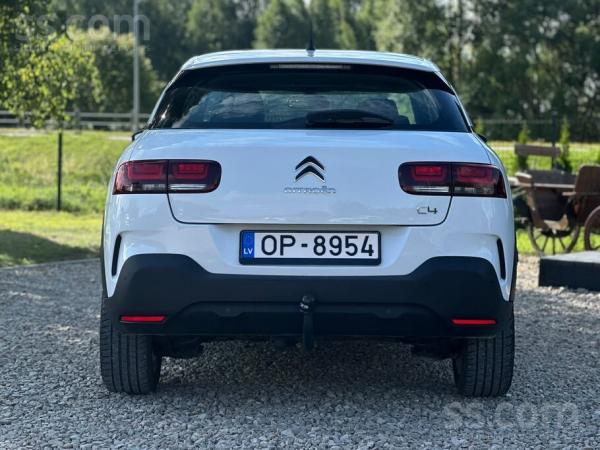 White Citroen C4 Cactus 2018 in Jelgava, with an engine capacity of 1.20 L and mileage of 0 thousand km for 7590 €, photo 6 on AUTOMOTO.COM.LV