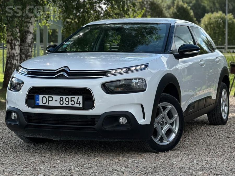 White Citroen C4 Cactus 2018 in Jelgava, with an engine capacity of 1.20 L and mileage of 0 thousand km for 7590 €, photo 1 on AUTOMOTO.COM.LV