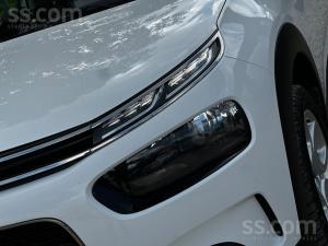 White Citroen C4 Cactus 2018 in Jelgava, with an engine capacity of 1.20 L and mileage of 0 thousand km for 7590 €, photo 3 on AUTOMOTO.COM.LV
