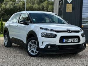White Citroen C4 Cactus 2018 in Jelgava, with an engine capacity of 1.20 L and mileage of 0 thousand km for 7590 €, photo 5 on AUTOMOTO.COM.LV
