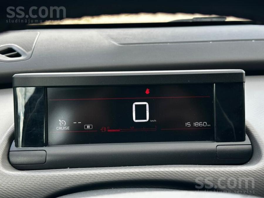 White Citroen C4 Cactus 2018 in Jelgava, with an engine capacity of 1.20 L and mileage of 0 thousand km for 7590 €, photo 15 on AUTOMOTO.COM.LV